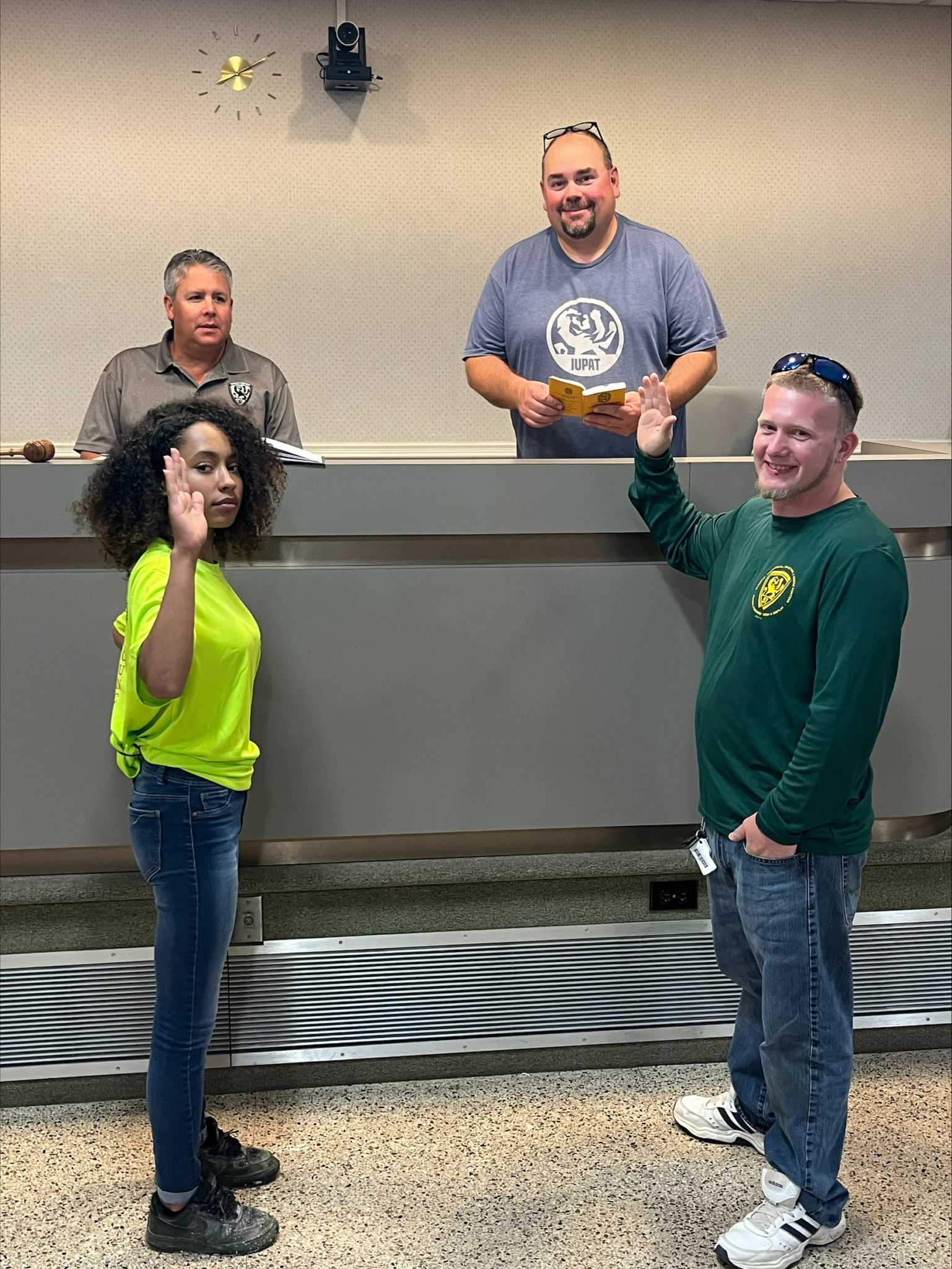 LU 530 Swears In Two New Apprentices – IUPATDC57